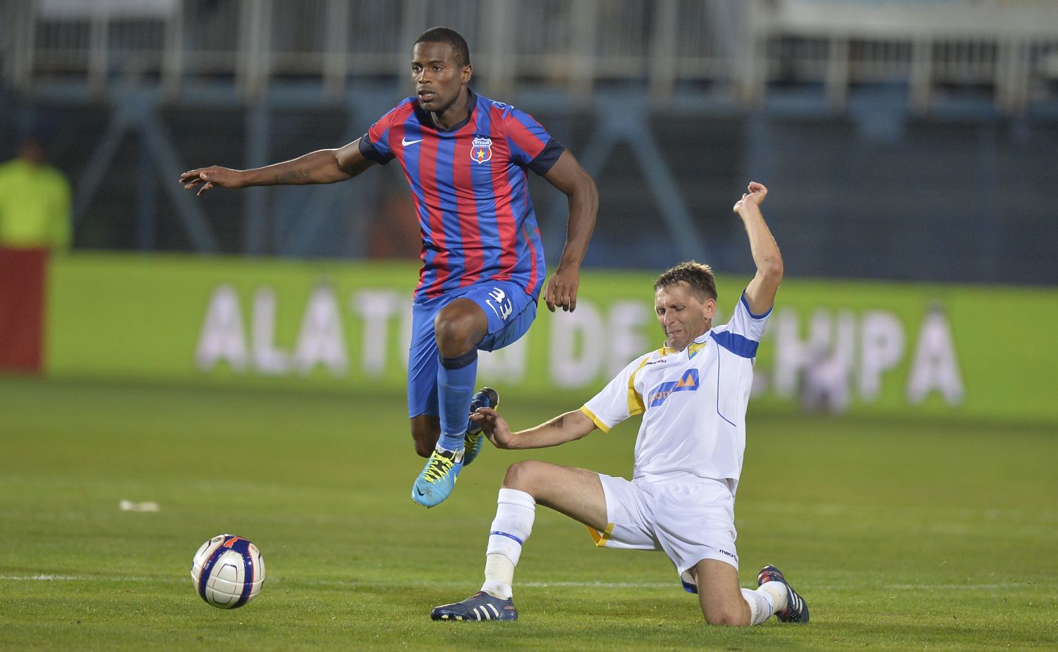 Fernando Varela 2026: dating, net worth, tattoos, smoking & body facts ...